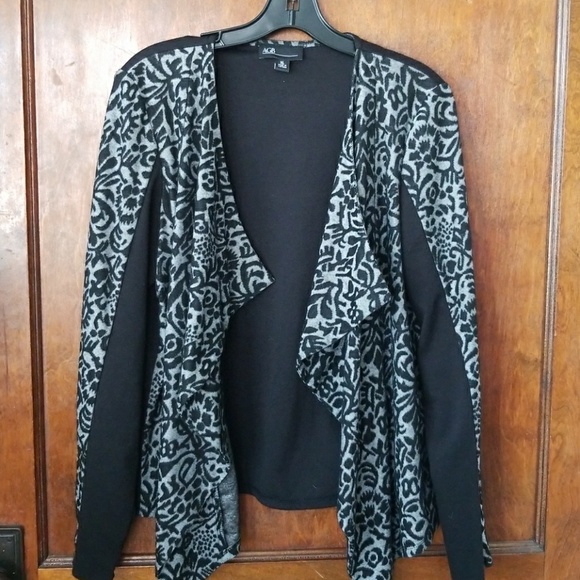 AGB | Tops | Supper Cute Shrug | Poshmark